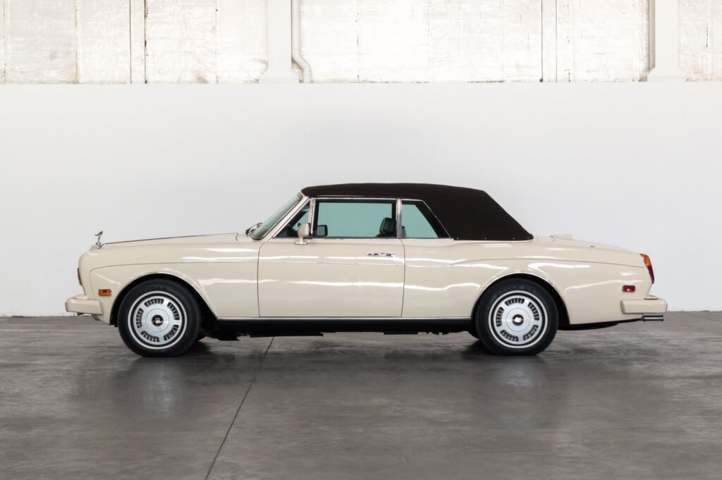 1986 Rolls Royce Corniche II Convertible - collectorscarworld