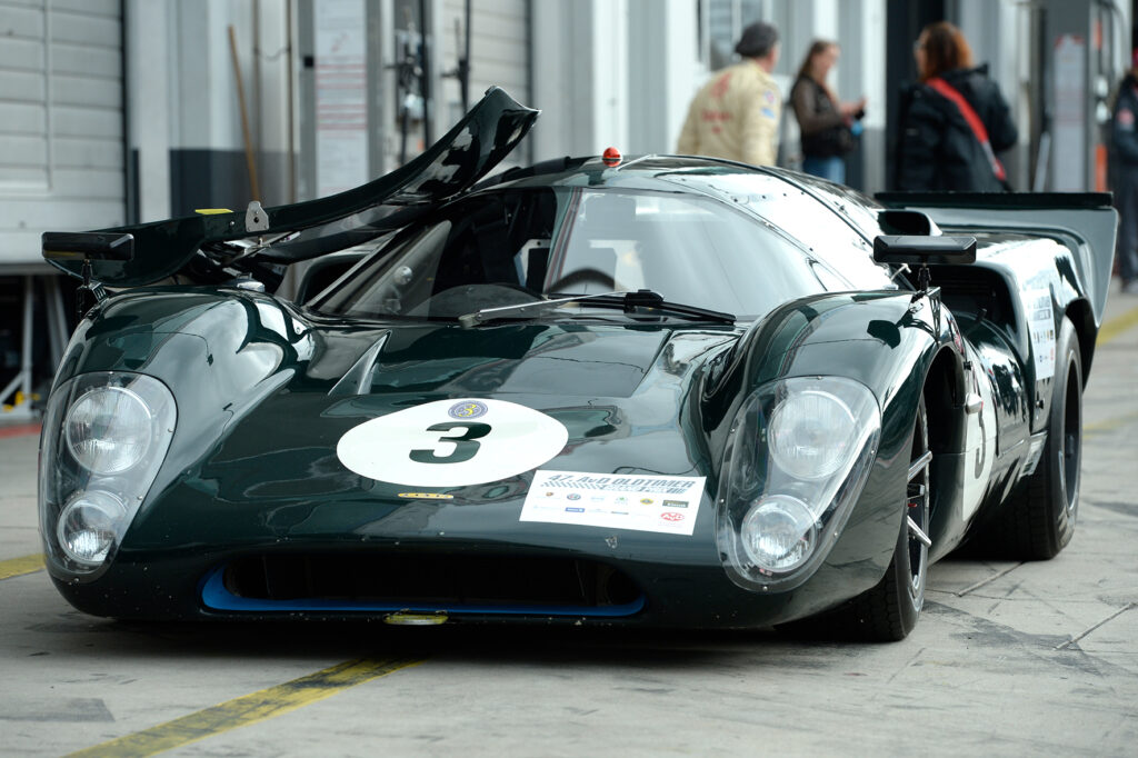 Lola T 70 Mk.III / Mk.IIIb - collectorscarworld
