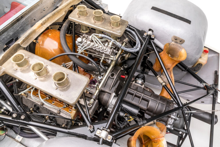 Petersen Classics: 1967 Porsche 910 - collectorscarworld