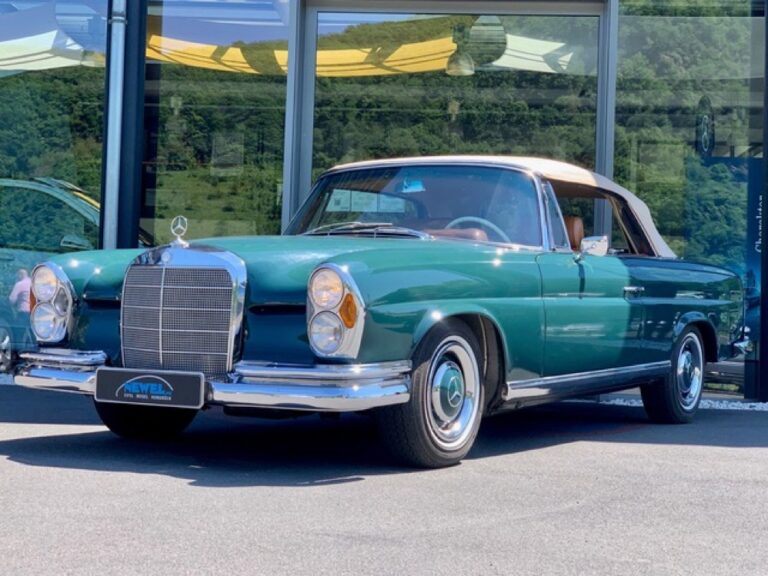 1966 Mercedes-Benz W111 250 SE Cabriolet - collectorscarworld