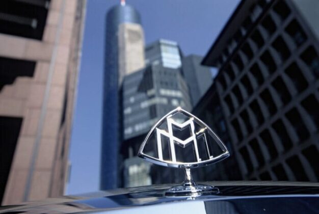 The Radiator Emblem: Mercedes-Benz Museum Inside - collectorscarworld