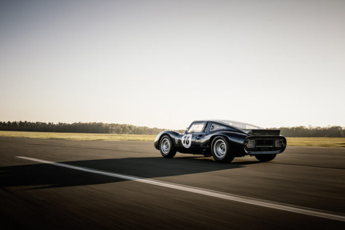 1962 Tojeiro EE Ford Endurance Racing Coupe - collectorscarworld