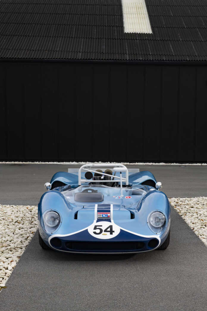 ROFGO Collection: Lola T70 MK2 Spyder - collectorscarworld