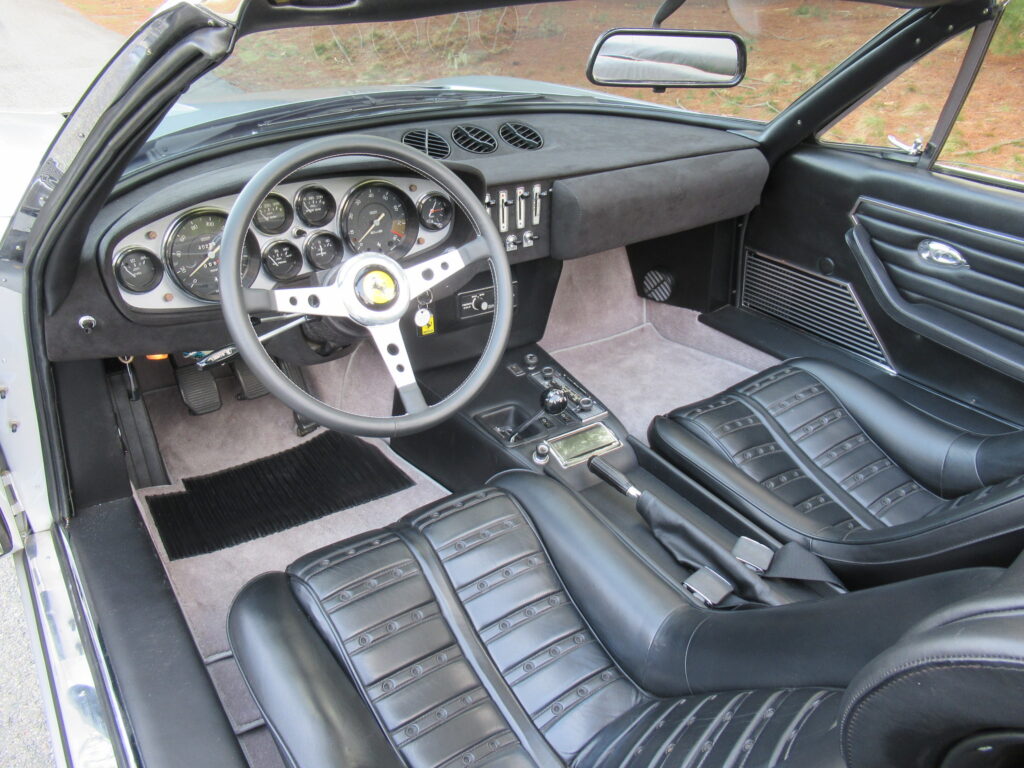 1972 Ferrari 365 GTS/4 Daytona Spyder - collectorscarworld