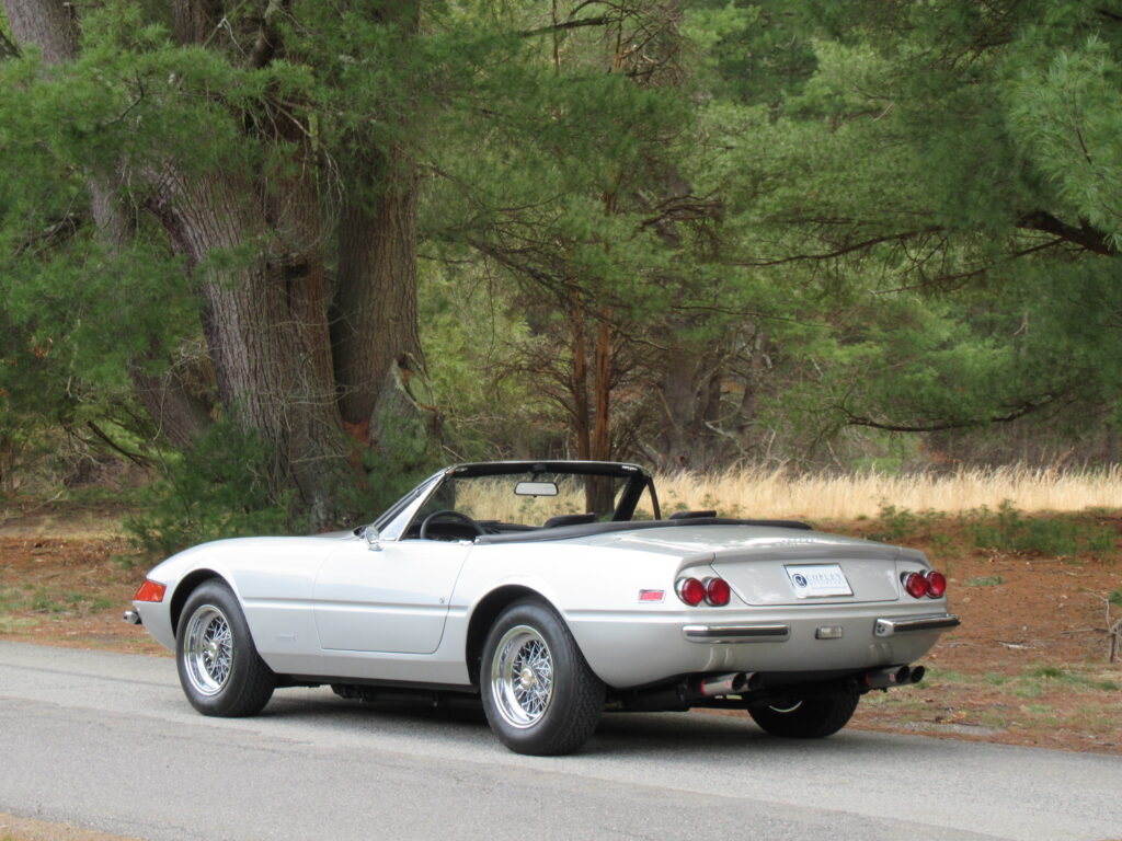 1972 Ferrari 365 GTS/4 Daytona Spyder - collectorscarworld