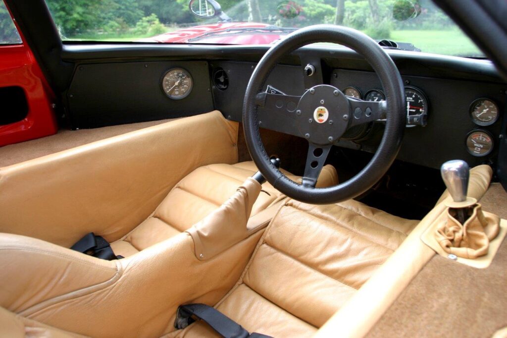 McLaren M6GT - A Supercar Recreated - collectorscarworld