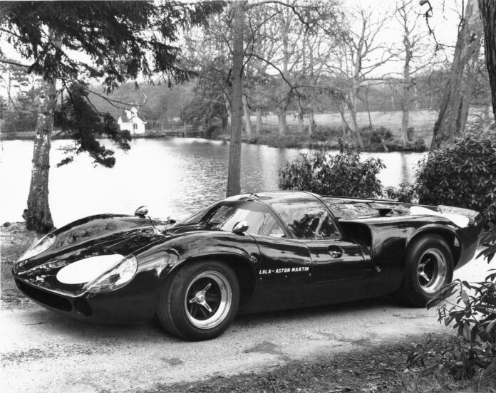 Lola-Aston Martin T70 Coupe - collectorscarworld