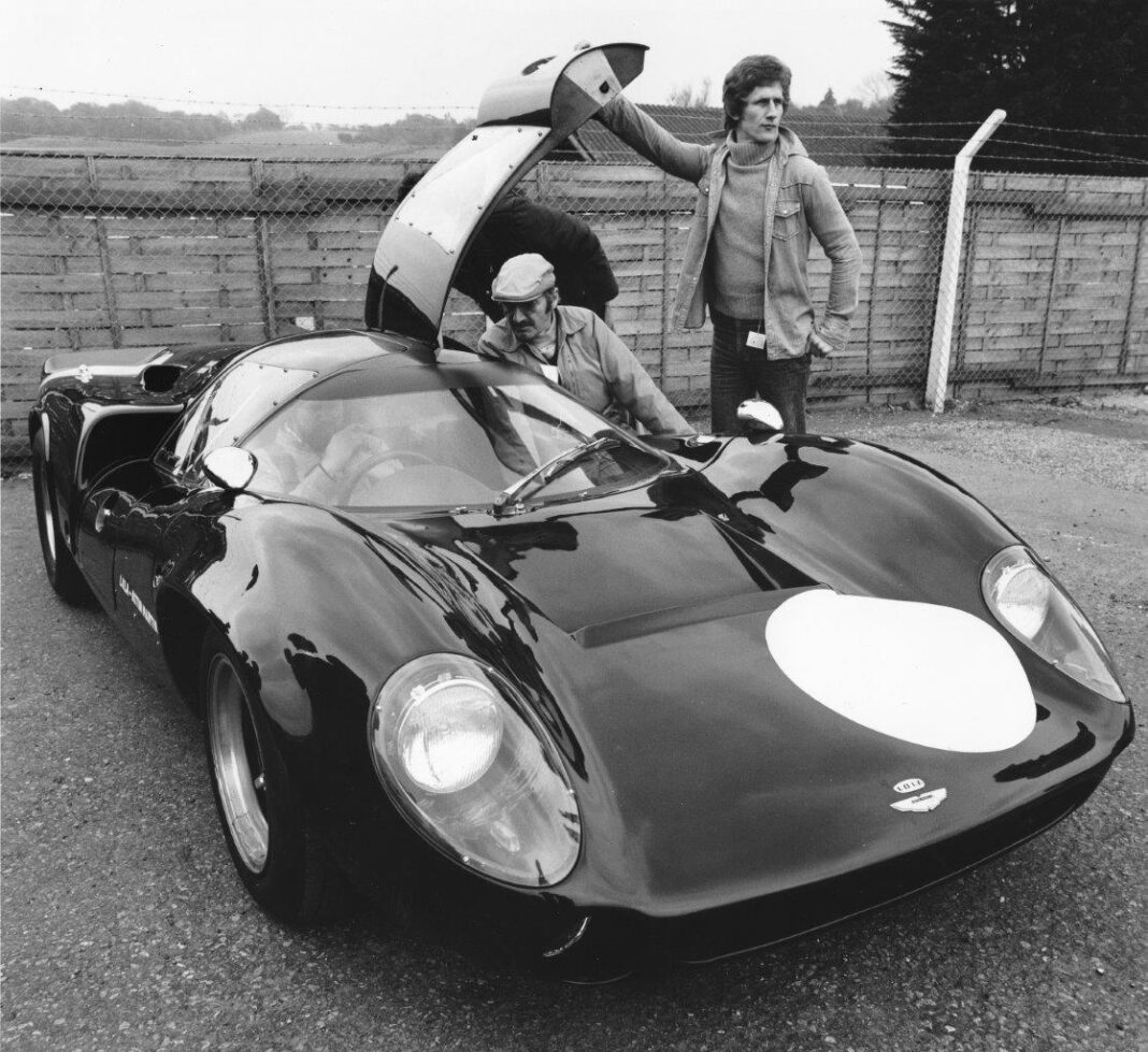 Lola-Aston Martin T70 Coupe - collectorscarworld