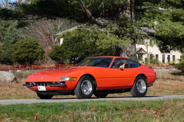 1972 Ferrari 365 GTB/4 Daytona Coupe - collectorscarworld