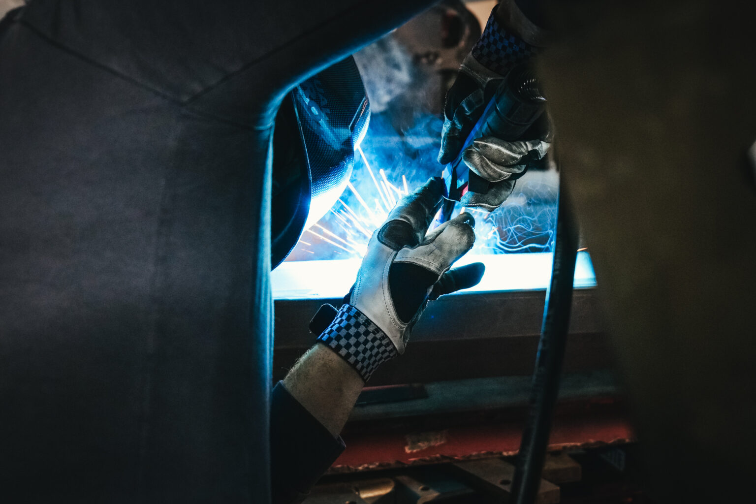 True Craftmanship: Ferrari Dino Frame-Off Restoration - collectorscarworld