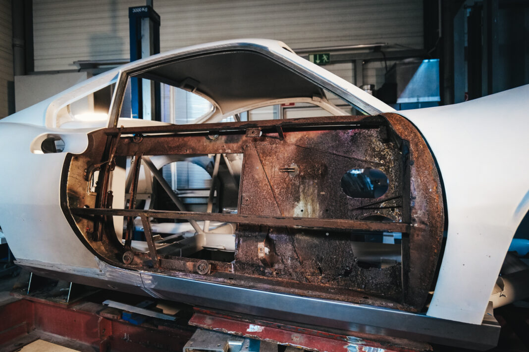 True Craftmanship: Ferrari Dino Frame-Off Restoration - collectorscarworld