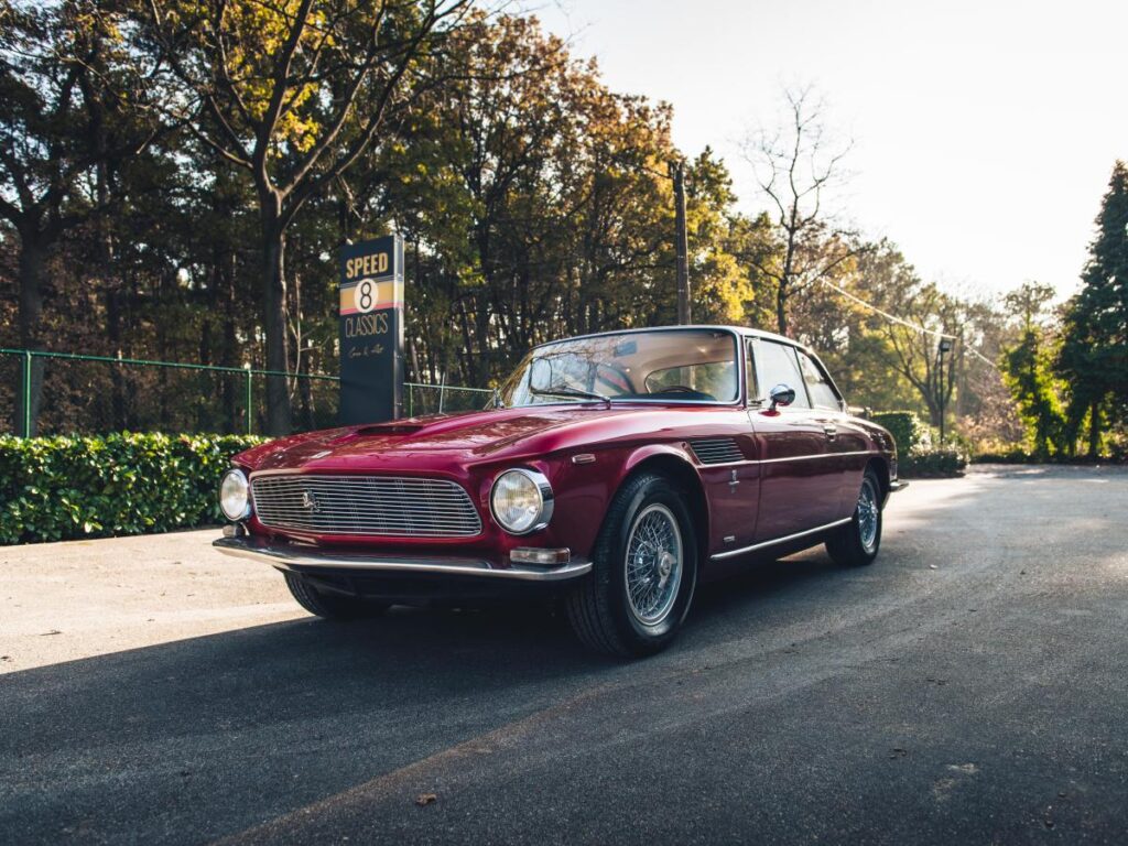 1968 Iso Rivolta GT - collectorscarworld
