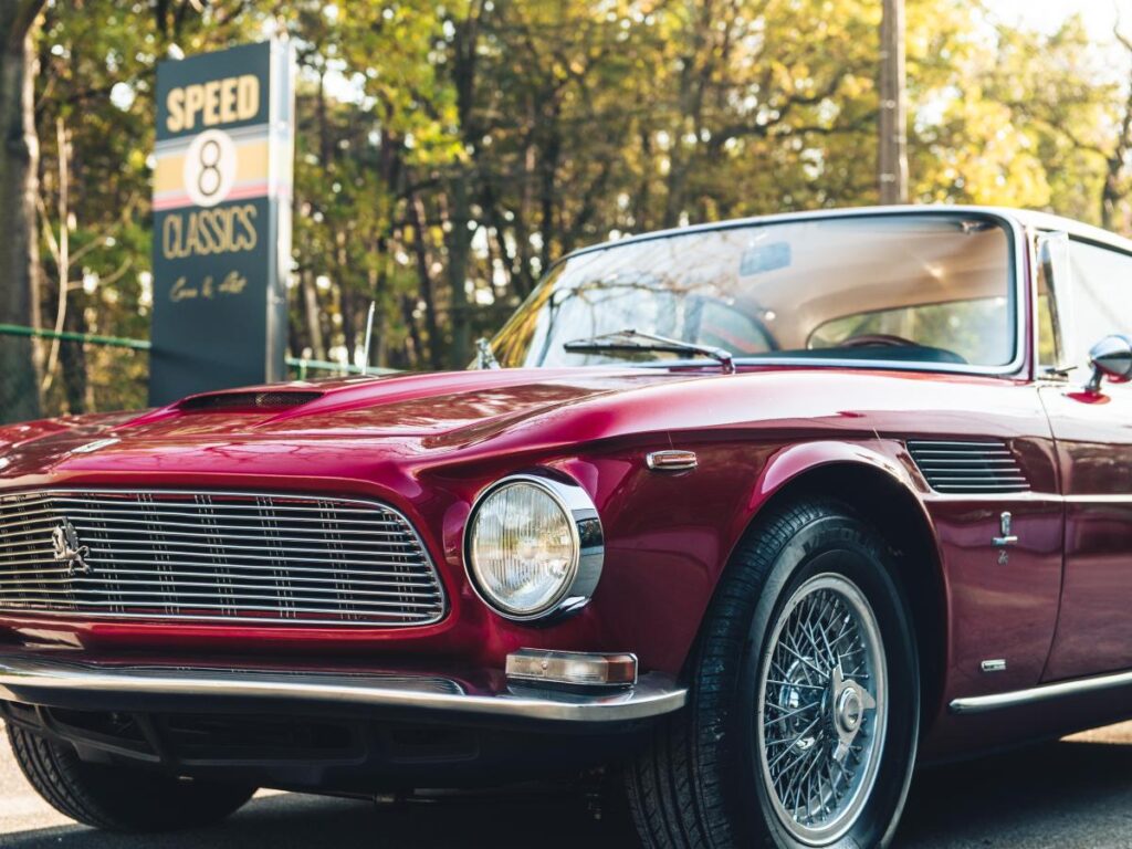 1968 Iso Rivolta GT - collectorscarworld