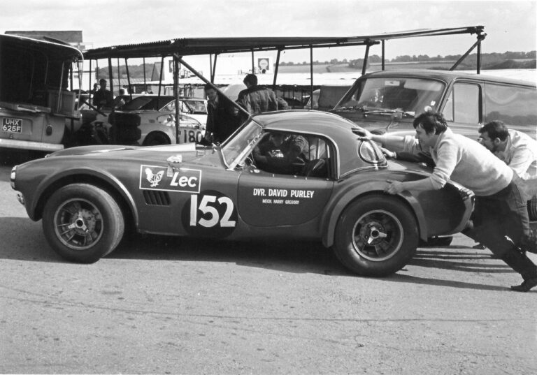 Moments In Motorsport (15): David Purley - AC Cobra - collectorscarworld