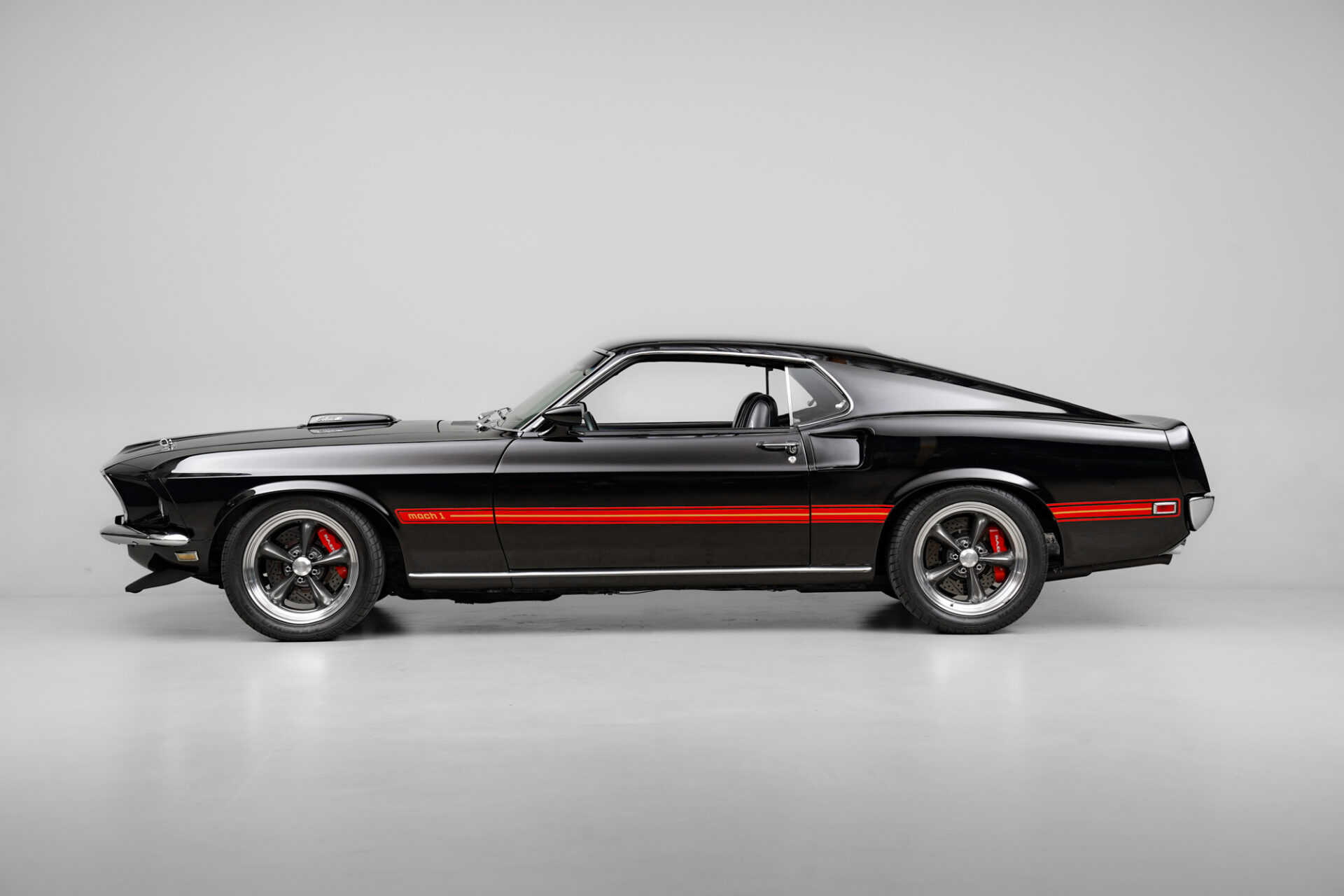 1969 Ford Mustang Mach 1 - collectorscarworld