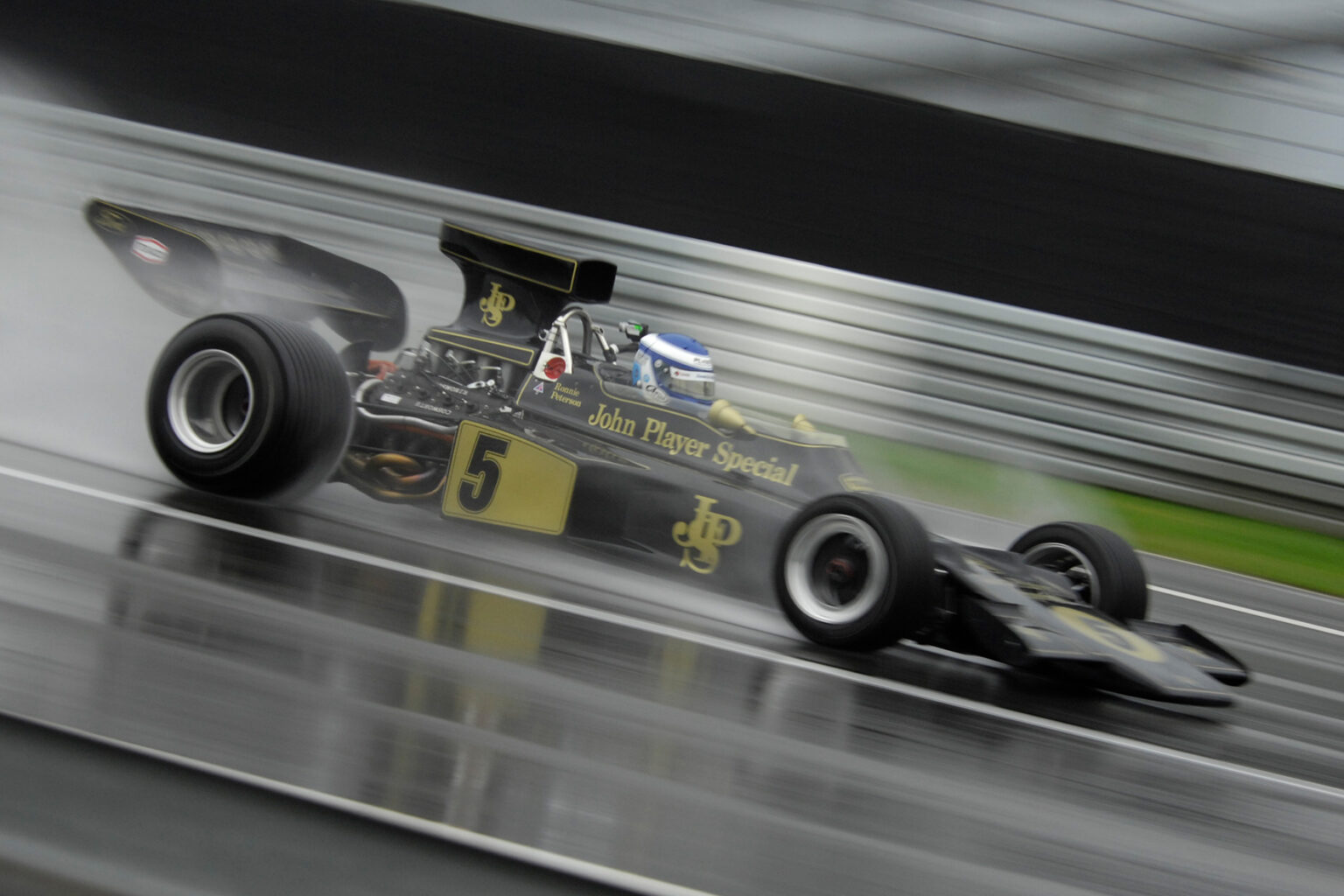 The Classic Team Lotus - collectorscarworld