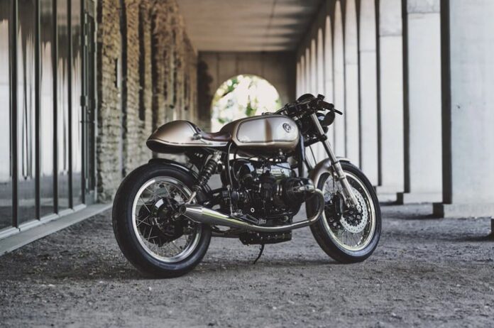 Renard R100 Cafe Racer - collectorscarworld