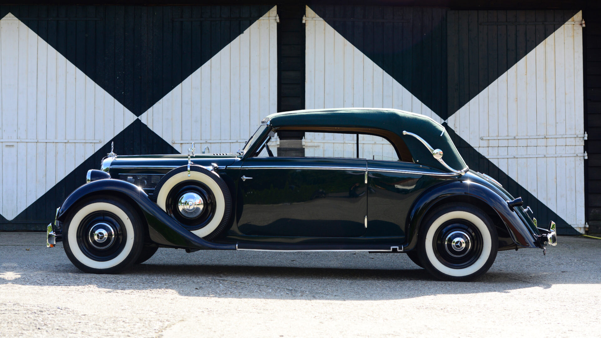 La Cochera Classica : 1939 Mercedes-Benz 320 W142 - collectorscarworld