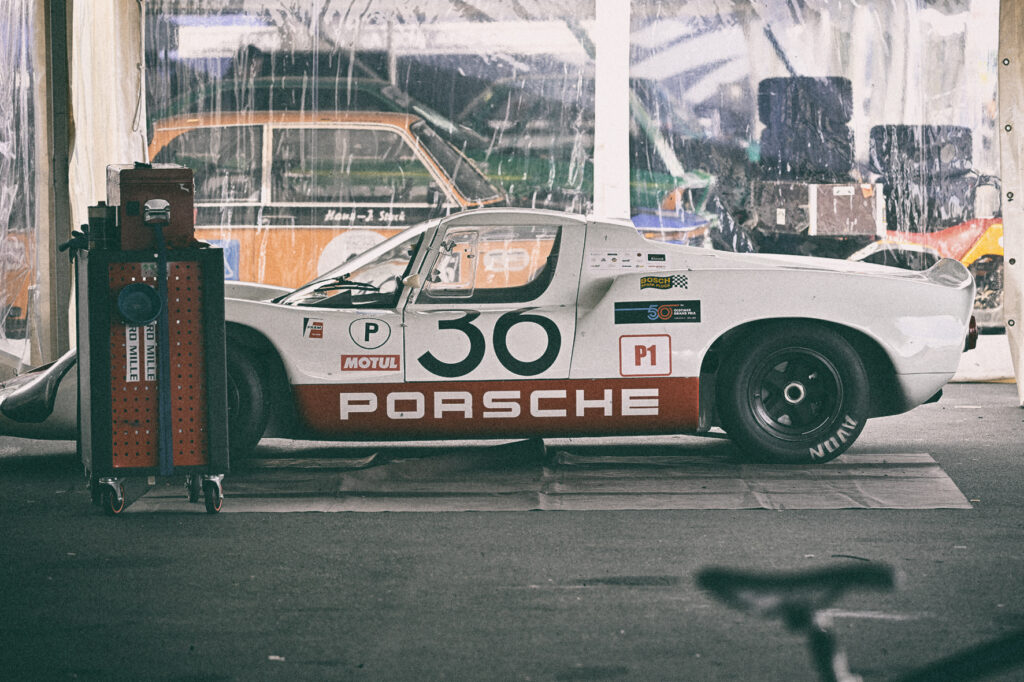 Porsche 910 - Carrera 10 - collectorscarworld