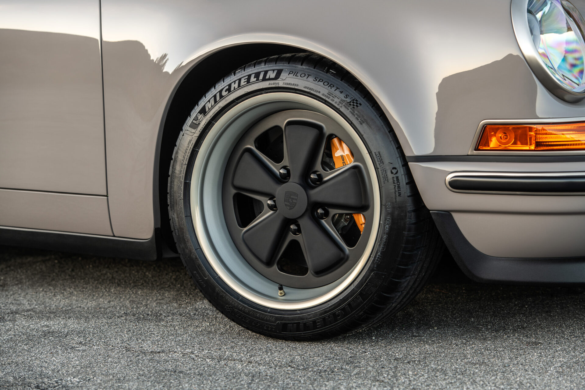 Singer 964 Classic - When Porsche Dreams Come True - collectorscarworld