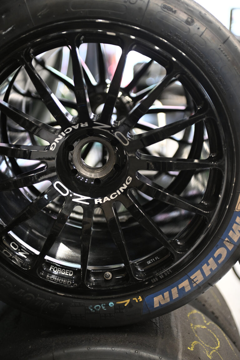 Bentley Speed 8 LMGTP - collectorscarworld