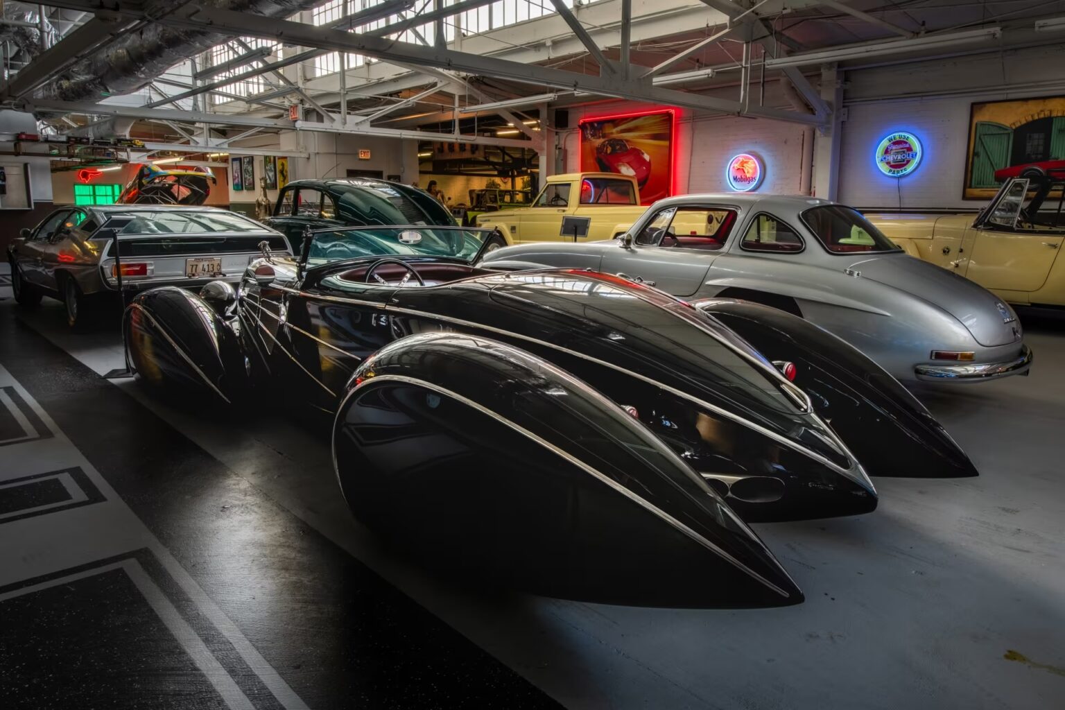 Mecum Auctions: Larry's Legacy 2025 - collectorscarworld